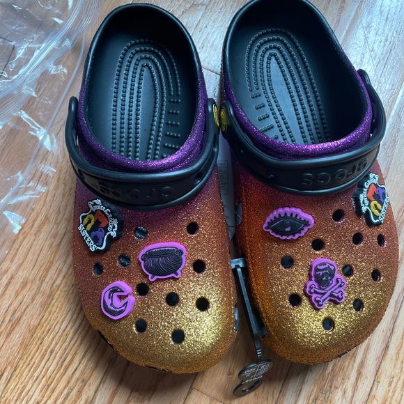 CROCS | Shoes | New Disney Hocus Pocus Crocs Size Women In Hand New ...